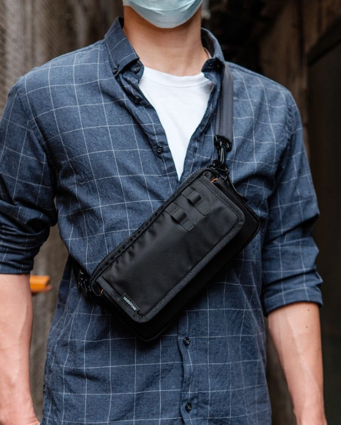 【FREESTONE】宅配試用｜台灣原創設計小包！輕便x快速x便利，隨身小物1秒快速拿，FREESTONE-Fastpac快翻小包，價值$1480元，招募20位 - 口碑行銷/部落客行銷